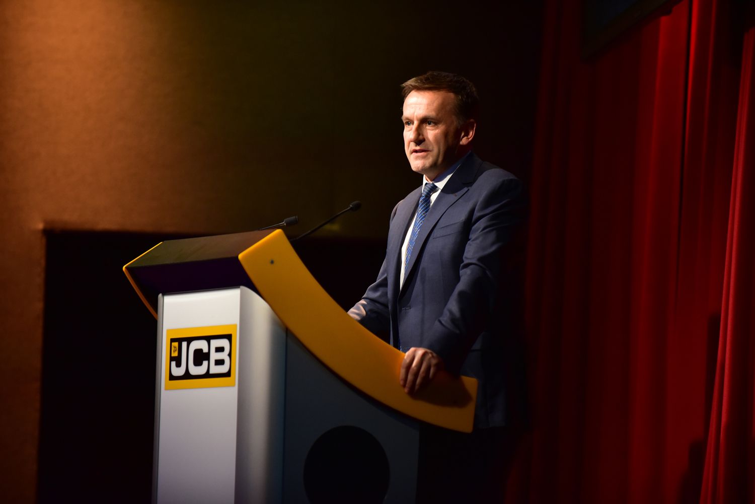 The X series in action | Industrial Vehicle Technology International