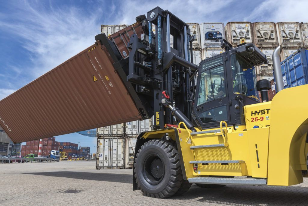 Efficiency and safety vehicle solutions demonstrated on Hyster’s Rhine ...