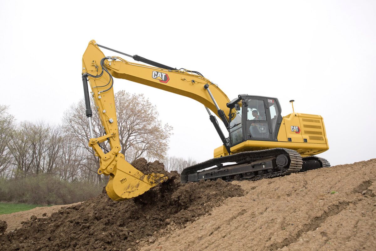 Next Gen Cat excavator 'boosts operator efficiency up to 45 % ...