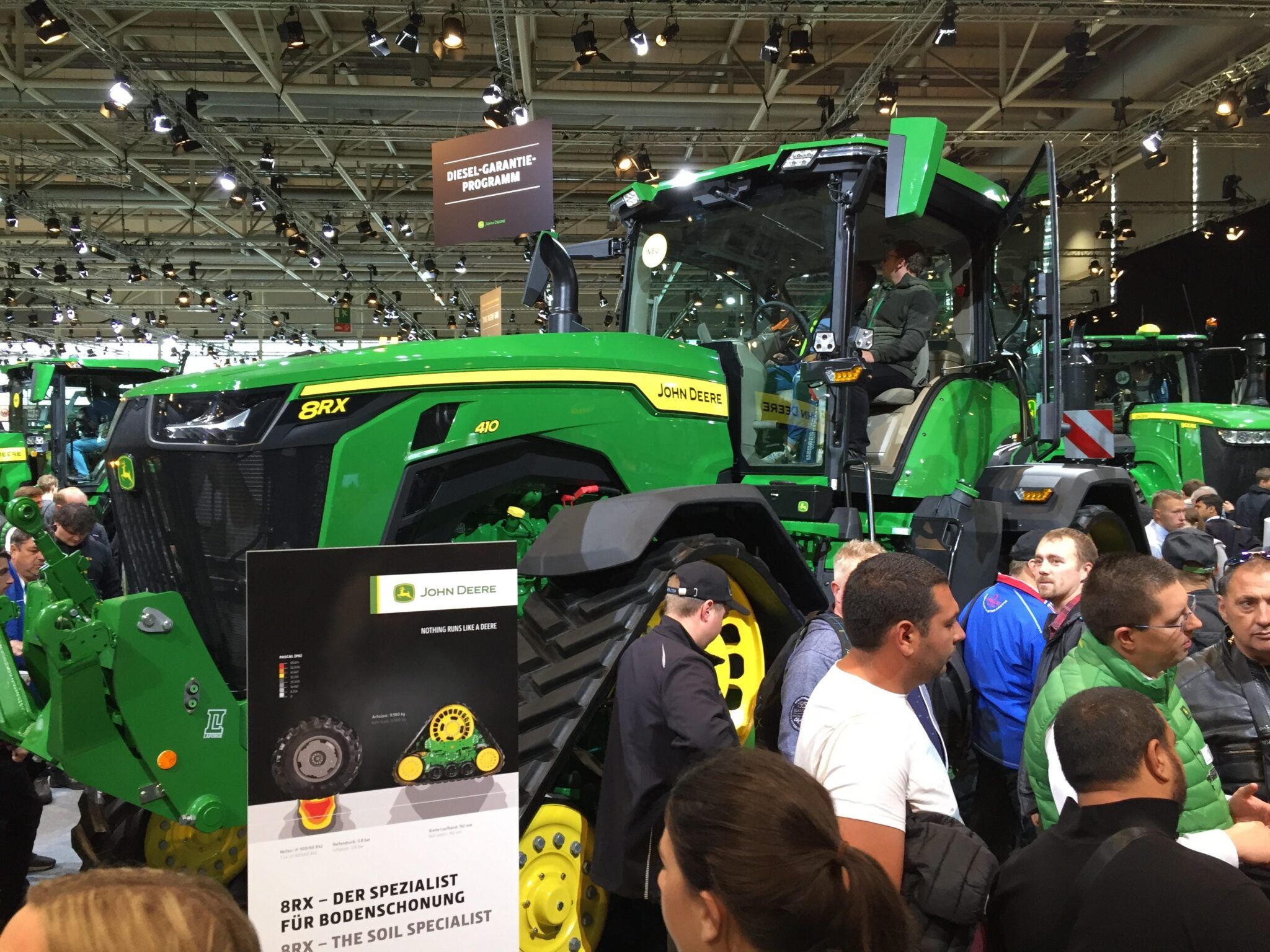 John Deere reveals full 8R series for first time | Industrial Vehicle ...