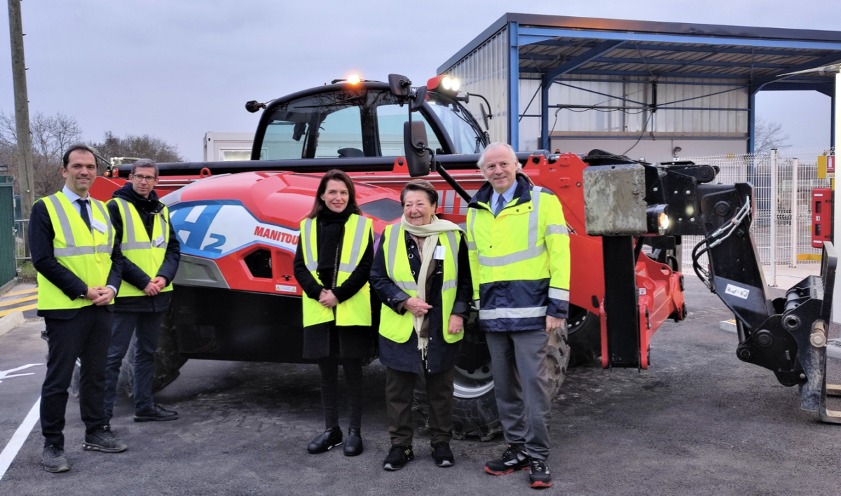 Manitou unveils hydrogen strategy and fuel-cell prototype | Industrial ...
