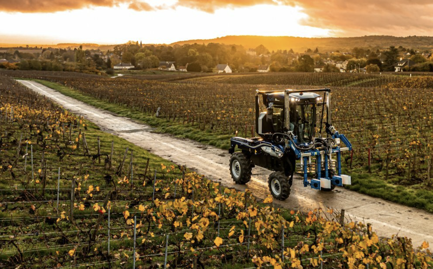 New Holland unveils brand new Straddle Tractor range | Industrial ...