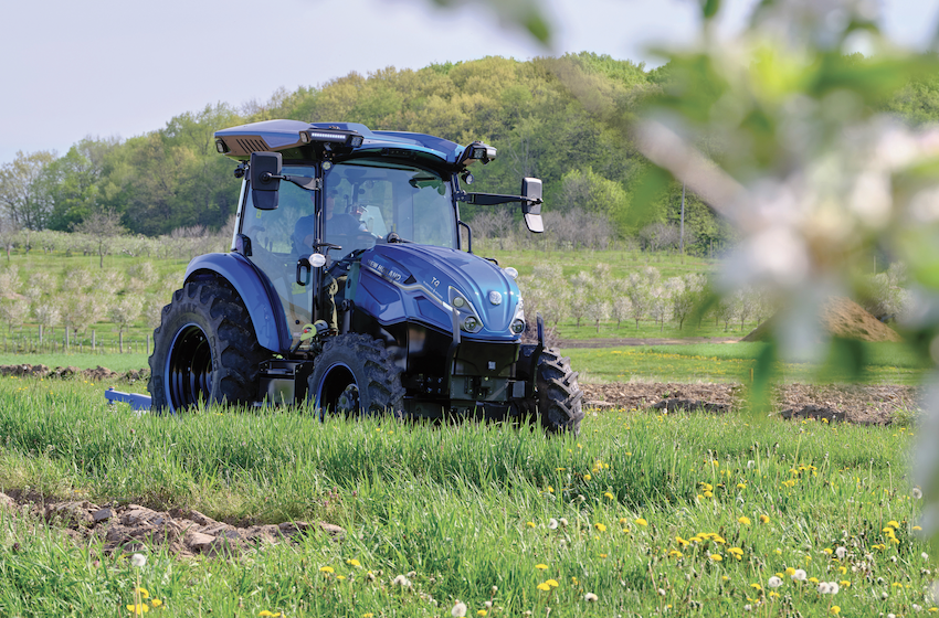 New Holland publicly launches world-first EV tractor with autonomous ...