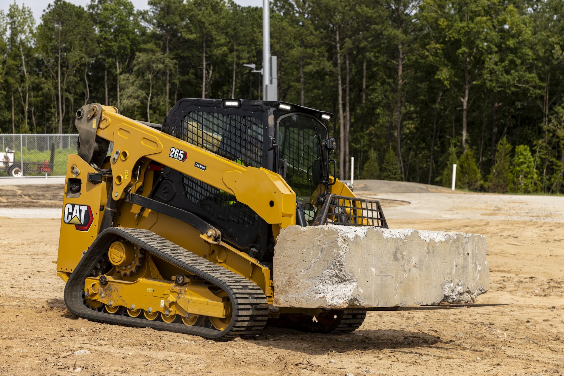 Caterpillar unveils two new compact track loaders | Industrial Vehicle ...