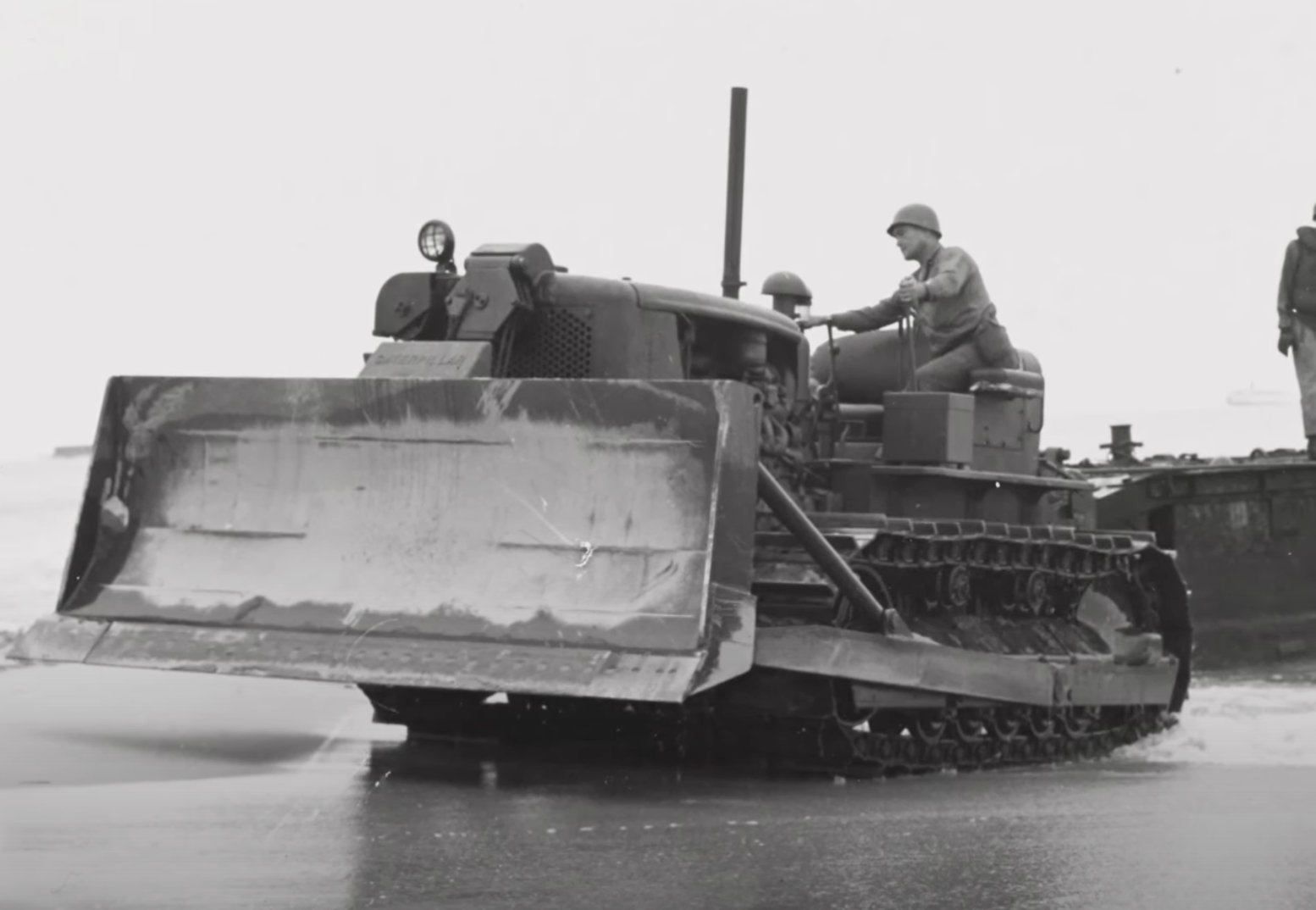VIDEO: Caterpillar's contribution to WWII | Industrial Vehicle ...