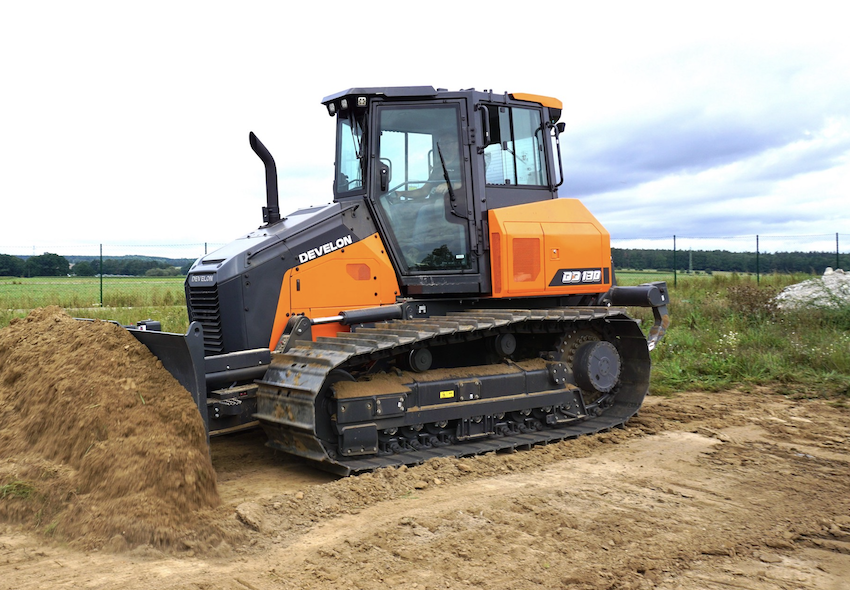 Develon enters European dozer market with new DD130 model | Industrial ...