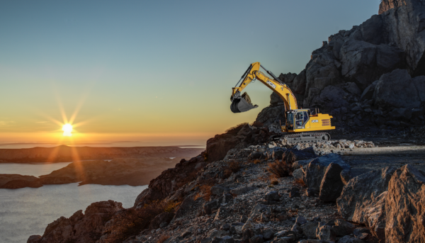 JCB launches biggest X Series crawler excavator with 370X | Industrial ...