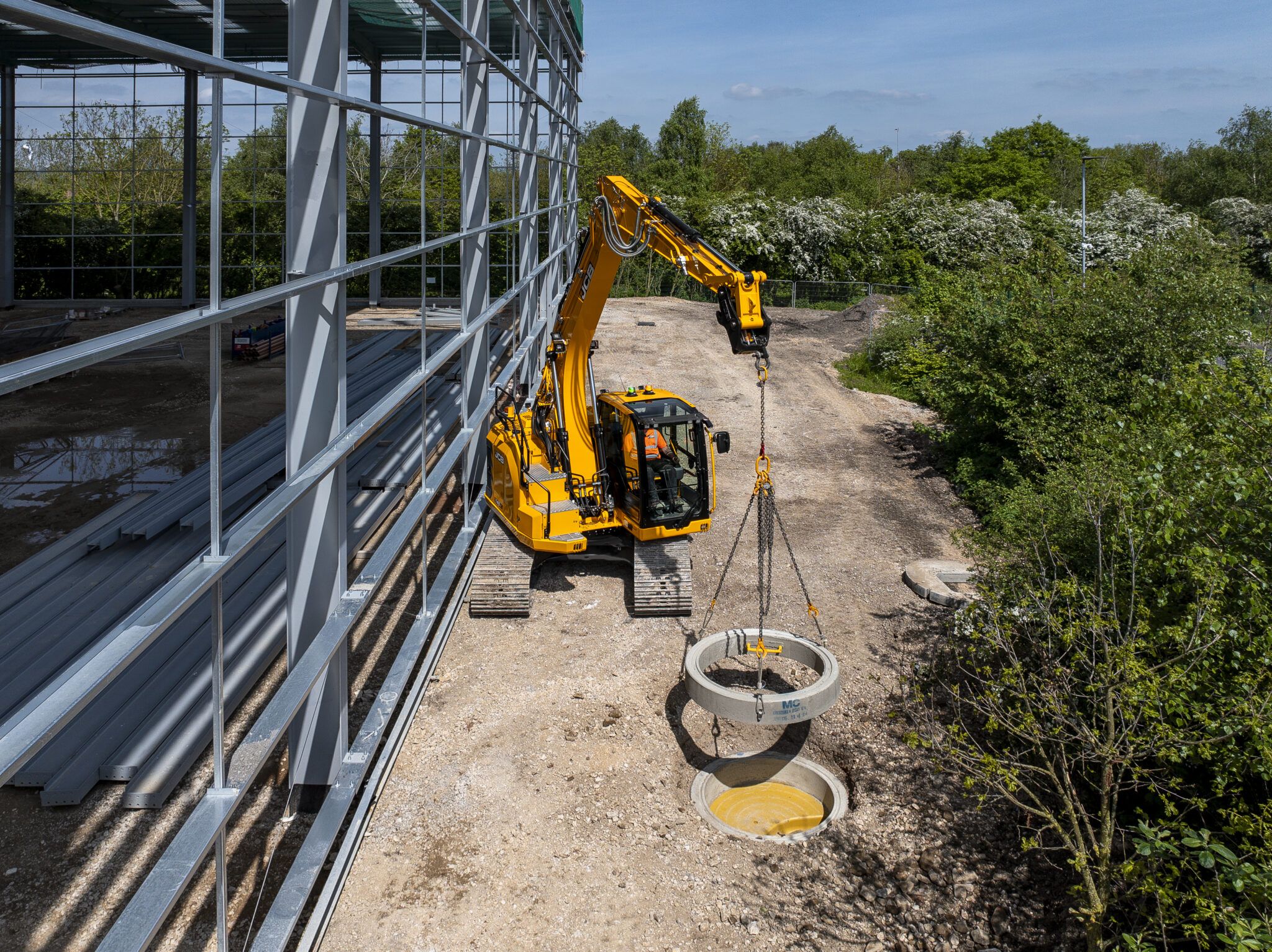 JCB adds new 145XR reduced tailswing model to X Series range ...