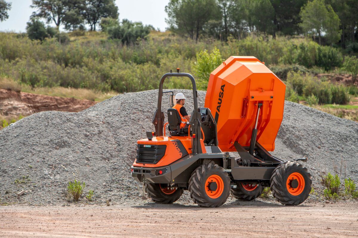 Ausa launches new six-tonne dumpers | Industrial Vehicle Technology ...