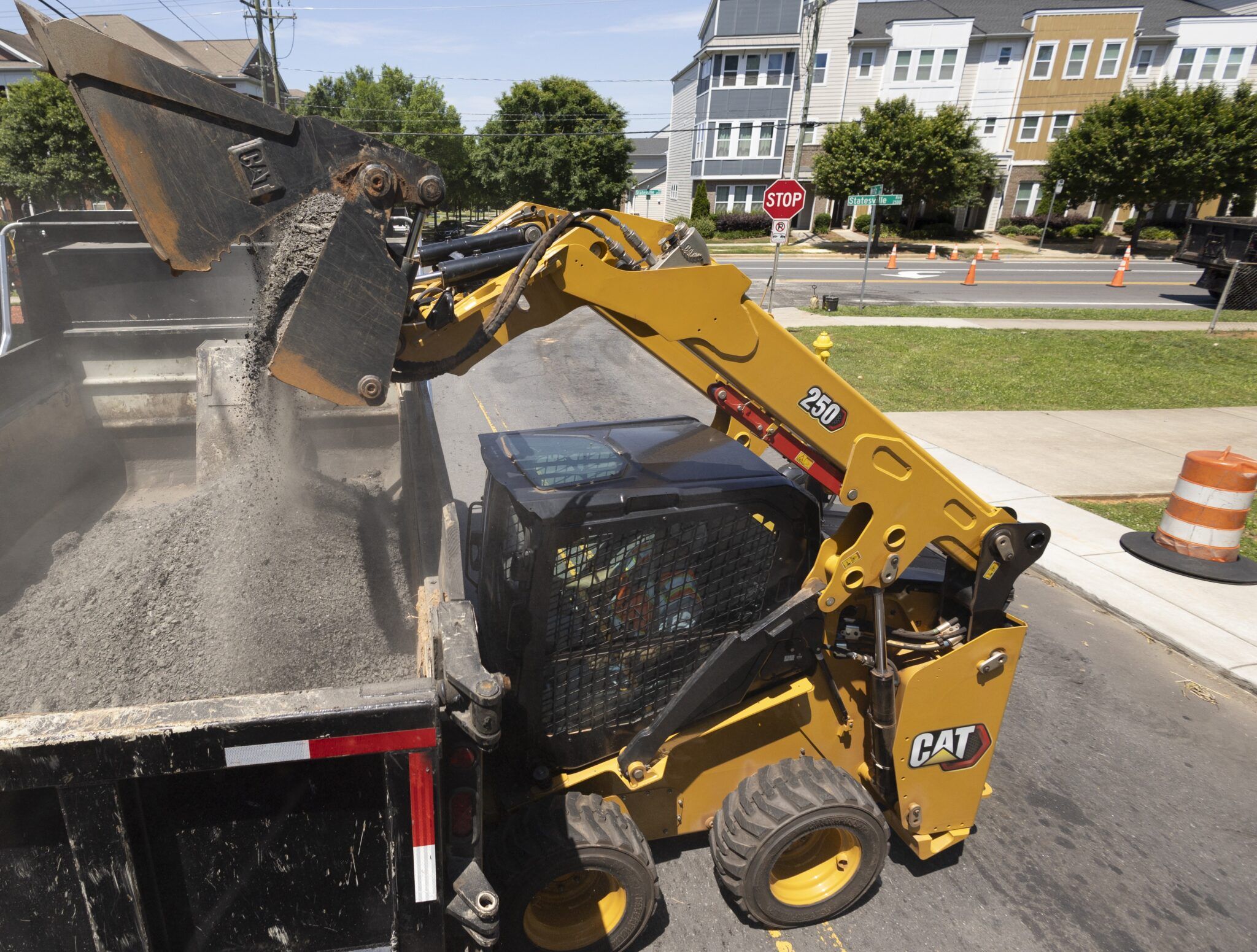 Caterpillar introduces eight new next generation models | Industrial ...