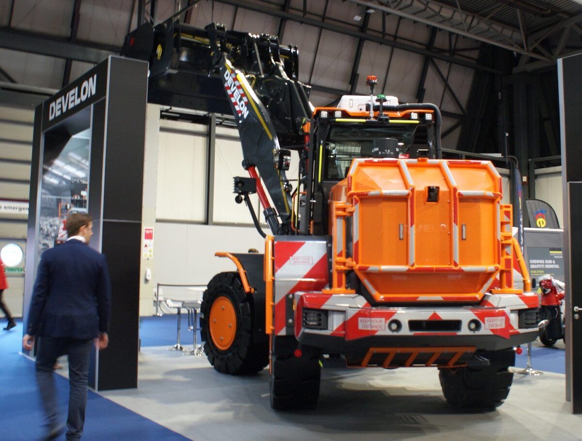 Develon debuts wheel loader for waste handling | Industrial Vehicle ...