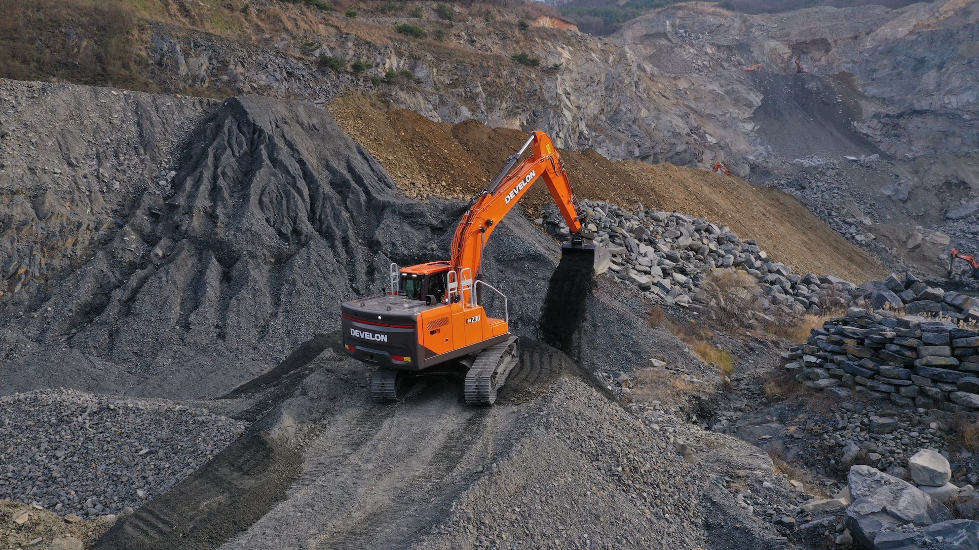 Develon unveils new next generation smart crawler excavators at Bauma | Industrial Vehicle ...