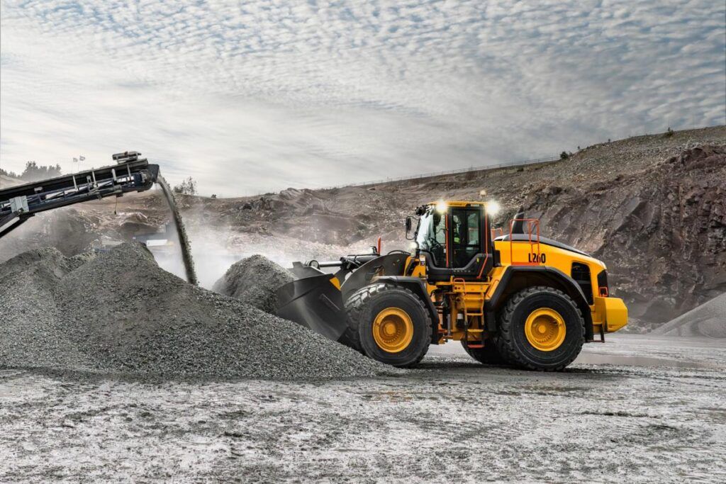 Volvo CE unveils new generation wheel loaders | Industrial Vehicle ...