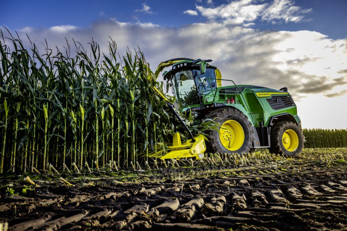 John Deere introduces new self-propelled forage harvesters | Industrial ...